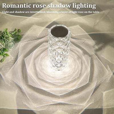 Cina Diamante di controllo di RGB Rose Crystal Table Lamp With Remote di 16 colori in vendita