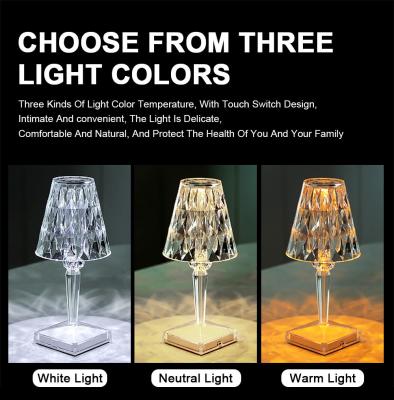 Cina Salone a comando a tocco della lampada da tavolo di RGB Crystal Desk Light Acrylic Rechargeable in vendita