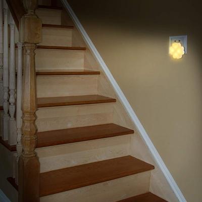 Cina luce notturna di induzione dell'incavo della luce notturna 4LEDs per la stanza di bambini in vendita