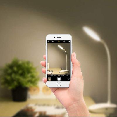 中国 1W DC5Vの3明るさUSBが付いている再充電可能な調査LEDの電気スタンド 販売のため