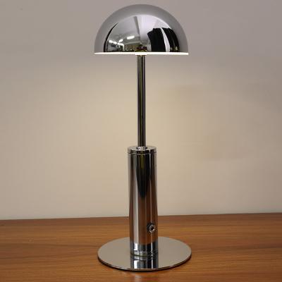 Cina 2000mAh ha condotto la lampada di scrittorio ricaricabile del commutatore di tocco della radio della lampada di scrittorio 27.1cm in vendita