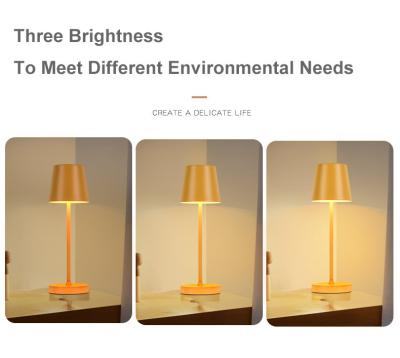 Cina Luce senza cordone dello scrittorio di tocco del ristorante LED, lampada da tavolo ricaricabile del metallo dell'hotel di Antivari in vendita