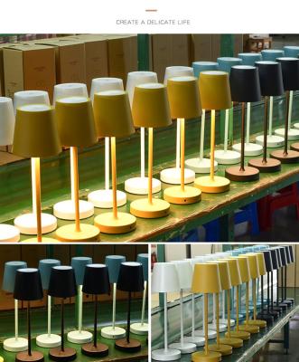 Cina Luce senza cordone dello scrittorio di tocco del ristorante LED, lampada da tavolo ricaricabile del metallo dell'hotel di Antivari in vendita