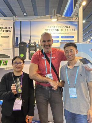 China Kirisun DP405 DMR Walkie Talkie 10km alcance 16 canales en venta