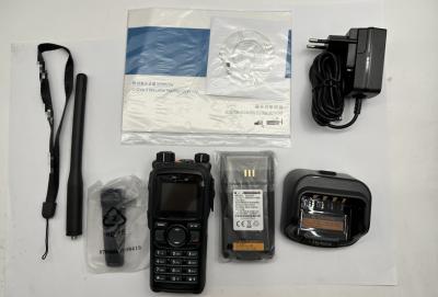 中国 1024 ストレージチャネルを持つ長距離ハンドヘルド UHF ラジオ VHF UHF 周波数タイプ 販売のため