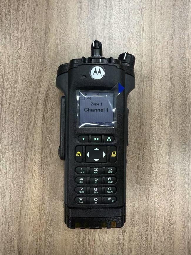 MOTOROLA APX6000 with accessories