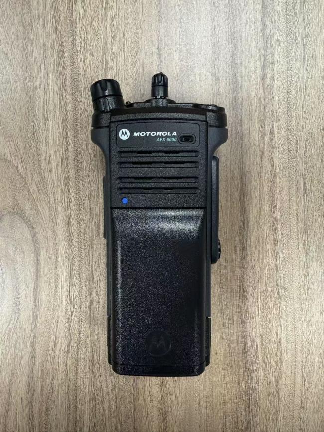 MOTOROLA APX6000 display close-up