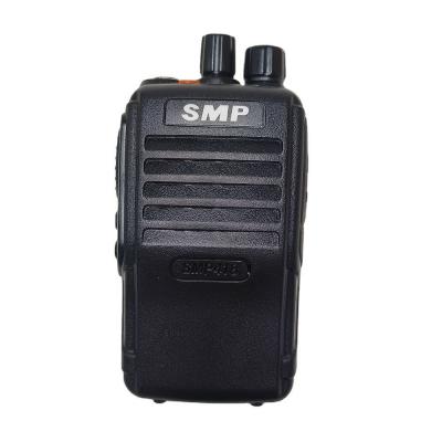 China Walkie Talkie SMP418 de 10W de Doble Banda con Resistencia al Agua IPX7 en venta