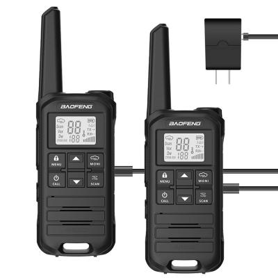 China FR-22A Portable Walkie Talkie with 5W Output Power 1500mAh Battery and 400-470MHz Frequency Two Way Radio for sale