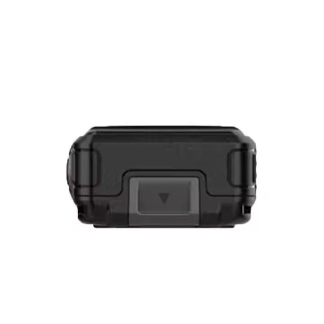 Kirisun UP305 walkie talkie display close-up