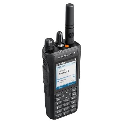 China Motorola R7 Digital Two-Way Radio, IP68 wasserdicht und staubdicht, intelligente Geräuschunterdrückung, für Bahn-, Hotel- und Baustellenkommunikation zu verkaufen