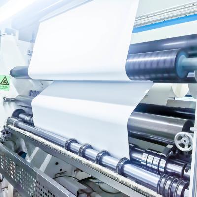 China Glänzendes Papier Klar Opp Jumbo Roll Etikette Chemikalienbeständig zu verkaufen