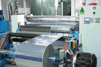 Cina Adesivo autoadesivo adesivo carta roll 50 PET argento chiaro (rivestimento) adesivo acrilico 140 giallo in vendita