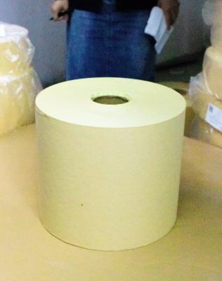 Cina Adesivo Kraft autoadesivo adesivo di carta per etichette in rotolo Colla ad olio in vendita