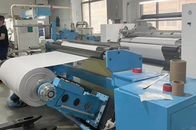 Cina Materiali per etichette autoadesive PET trasparenti in vendita