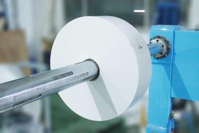 Cina Carta Kraft rivestita con colla a caldo, etichette di rotoli impermeabili. in vendita