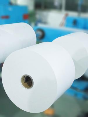 China Rolos de papel térmico de impressão pegajosa comum Garra de óleo de papel brilhante à venda