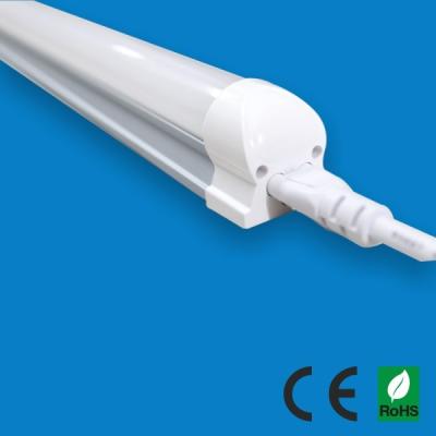 Cina I tubi IP54 da 22 watt 2200LM 1500mm T8 LED con SMD2835 integrato hanno condotto il chip in vendita