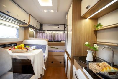China 100km/H Camper Van RV Motorhome Rv Camper Van Adventure Camper Van Electric for sale