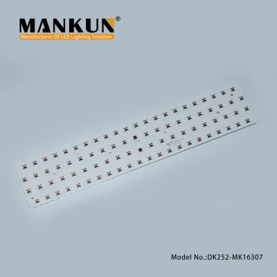 中国 レンズが付いている84leds 3030 40W 50W 60WのフラッドライトLEDモジュール 販売のため