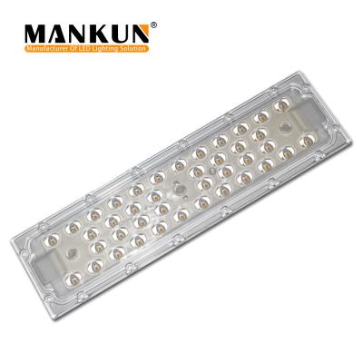 中国 30W 40W LEDの街灯モジュールSMD 3030の自己開発するパテント レンズ 販売のため