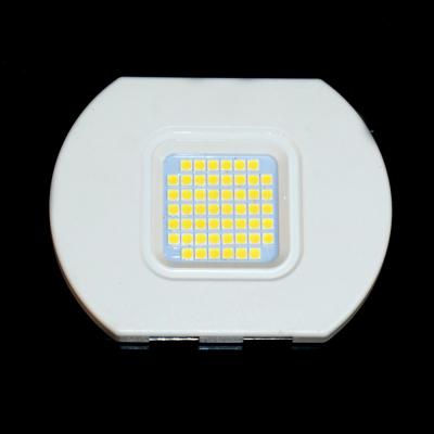Cina Sorgente luminosa del lampione del proiettore del modulo del PWB LED della base operazionale di dispersione dell'OEM 50W in vendita