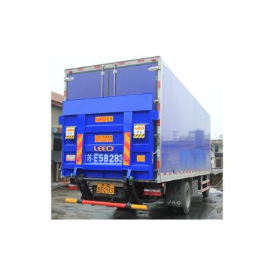 Cina Ponte levatoio di alluminio idraulico elettronico della ferrovia di sicurezza 2000KG del portone dell'ascensore del camion 2KW in vendita