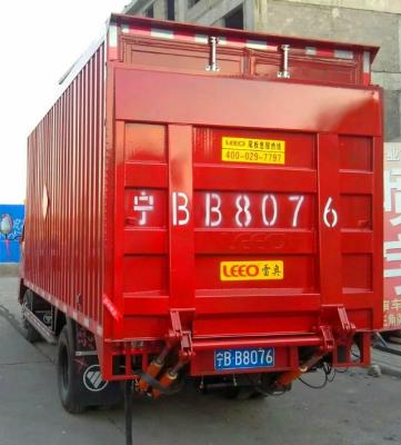 中国 2トンの負荷に荷を下すことのための油圧尾上昇のプラットホーム2400mm 販売のため