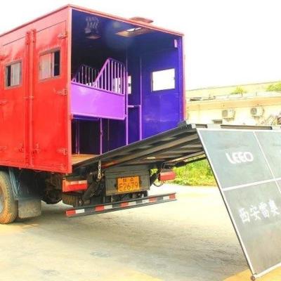 Cina I rimorchi ritrattabili idraulici dell'ascensore della coda del CE 2500KG con il rullo piegano via in vendita