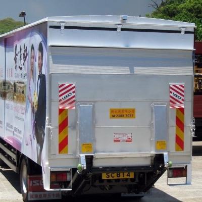 Cina Ascensore idraulico 2000Kg della porta posteriore di Dongfeng Lorry Tail Lift Trucks With in vendita