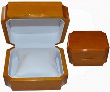 China High quality jewelry box/ solid wooden jewellery box for ring/ ring box factory
