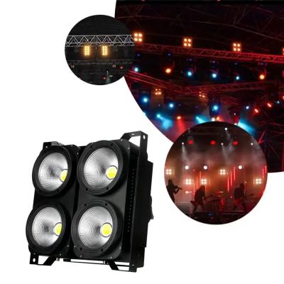 Cina 50000 ore di vita Spotlight per palcoscenico di discoteca Moving Head Light in camera privata KTV in vendita