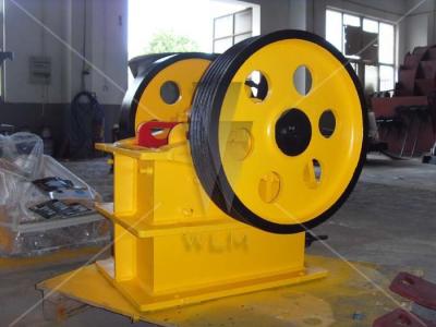 Cina Piccolo t/h portatile di pietra 22kw del frantoio a mascella 30 con i volani pesanti in vendita