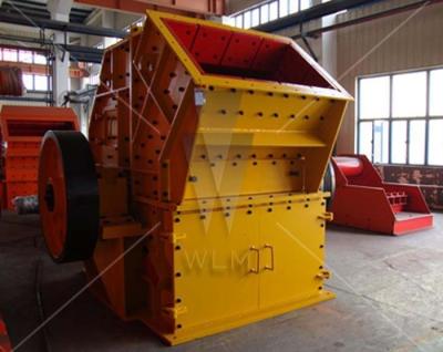 Cina Macchina di pietra 55kw del frantumatore a martelli delle camere multiple rotatorie ad alta velocità in vendita
