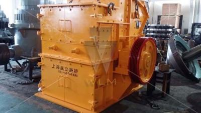 Cina Frantumatore a martelli di pietra ad alta resistenza per il t/h schiacciante estraente 90-110 in vendita
