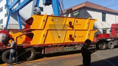 中国 高力振動スクリーン 100 - 400 の t/h は、円の振動スクリーンを紙やすりで磨きます 販売のため
