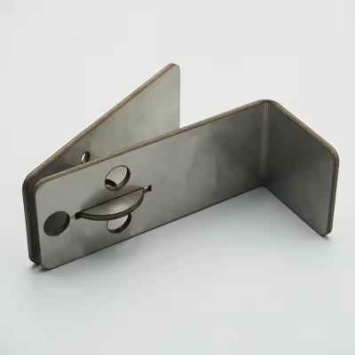 China Bracket de metal tipo-L cortado a laser estampado, dobrado, galvanizado, de aço à venda