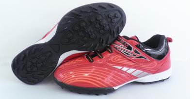 China Red Artificial PU Indoor Outdoor Freestyle Soccer Shoes Size 41 - 45 for sale