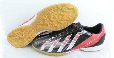 China Light-Weight Rubber Customized Indoor Soccer Shoes For Firm Ground for sale