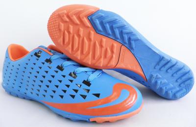 China Rubber Sole Outdoor Soccer Cleats , Breathable And Waterproof Shoes for sale