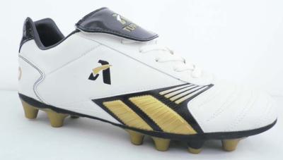 China Customize Wholesale Soccer Shoes / Soft Ground Soccer Cleats for sale