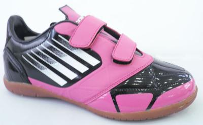 Cina le ragazze dentellano le scarpe del calcio dei bambini impermeabili per Costante-Terra in vendita