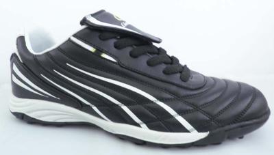 China Custom Made Newest design Good Quality Different Colors Famous Brand Football Turf Shoes for sale