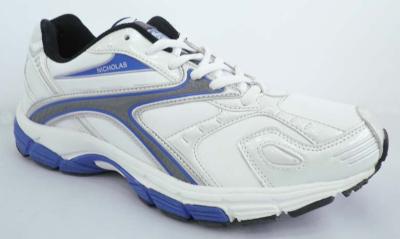 China Customized Logo Different Designs Good Quality Popular Style Lightweight Tennis Shoes for sale