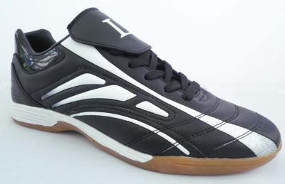 China Customization Black Indoor Turf Soccer Shoes Freestyle For Summer for sale