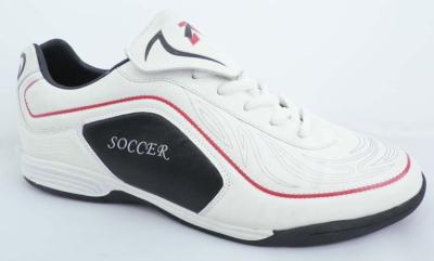 China Men Customized Indoor Soccer Shoes Bright Colored for Firm-Ground for sale