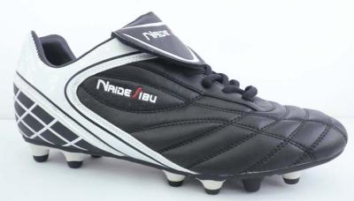 China Waterproof PU Mens Classic Soccer Shoes for Youth with Rubber Sole for sale