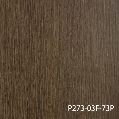 China Película de PVC con textura de madera súper mate ultra realista para prensado al vacío en venta