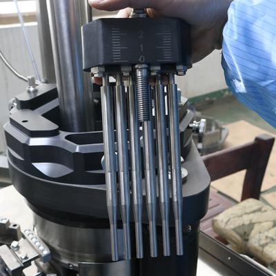 Cina Macchina per il riempimento di capsule NJP Piccola macchina per il riempimento di pellet Farmaceutico in vendita