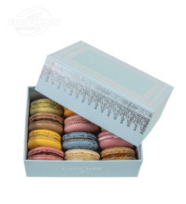 Cina Biscotti al cioccolato a sfuso Macaroon Food Gift Boxes Imballaggi cartacei Per i souvenir di matrimonio di San Valentino in vendita
